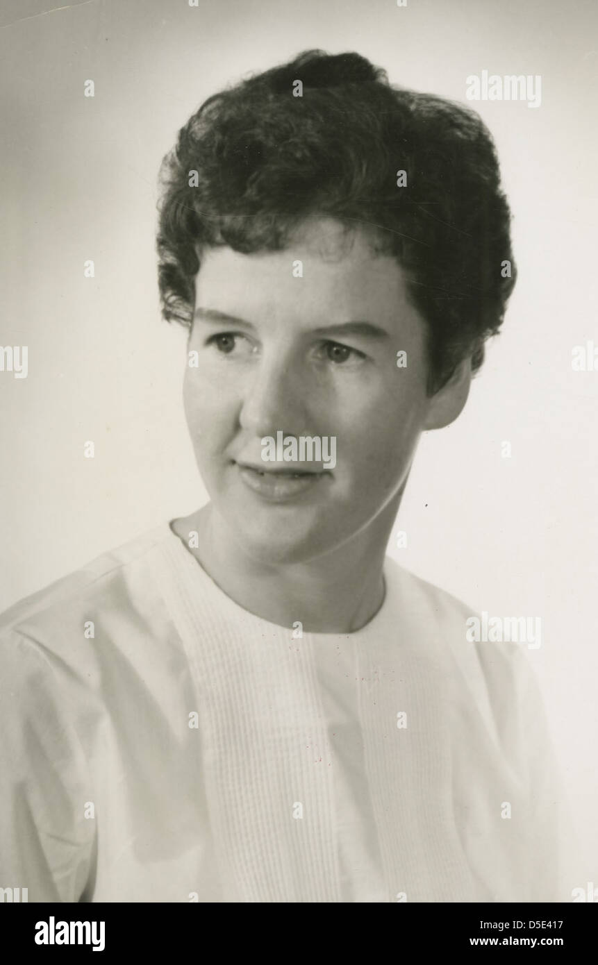 1960s scientist woman hi-res stock photography and images - Alamy
