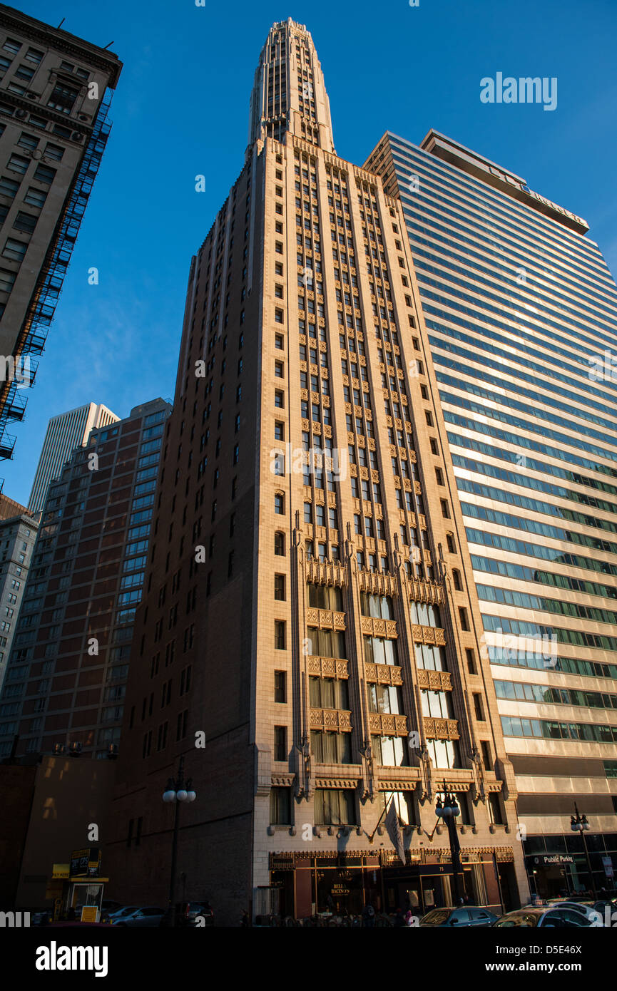 75 E. Wacker Drive bulidng in Chicago Stock Photo - Alamy