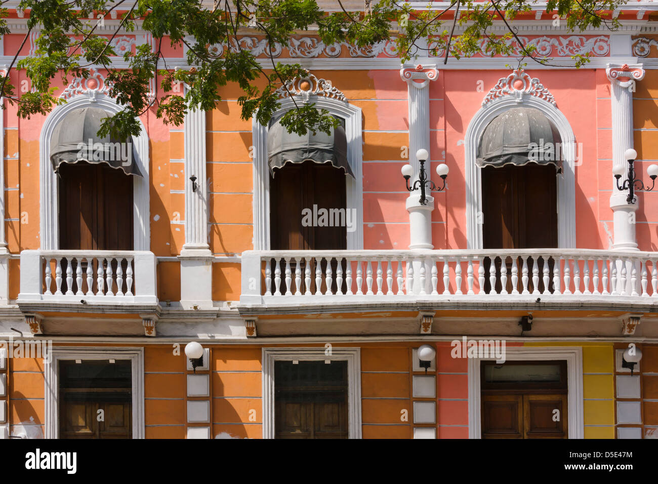 Colonial building, Merida, Yucatan State, Mexico Stock Photo - Alamy