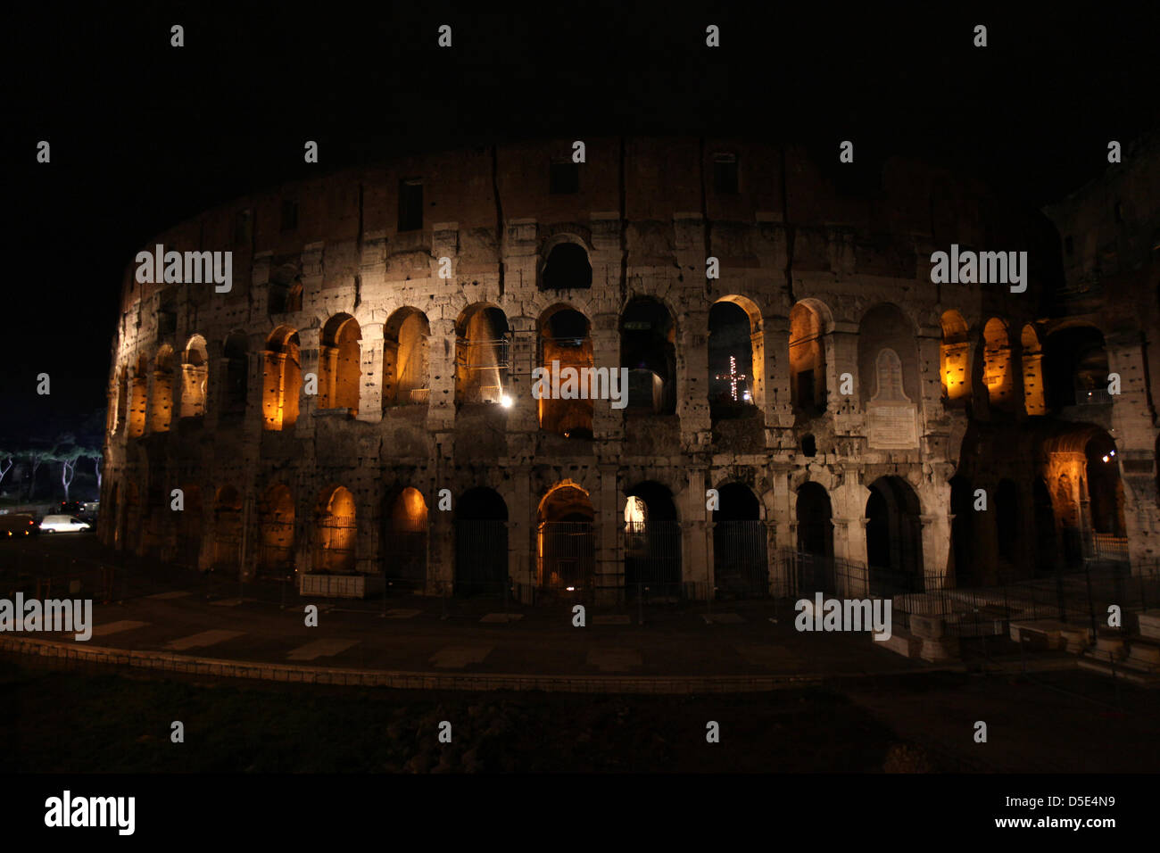 Rome: Colosseum. Francis Pope celebrates the way of the cross at the ...