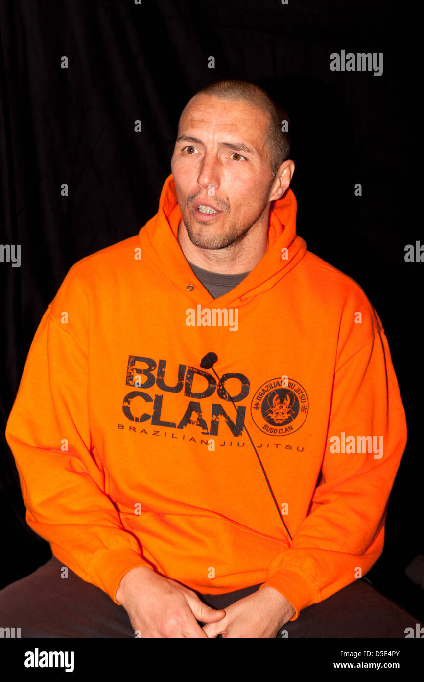 Mma fighter hi-res stock photography and images - Alamy