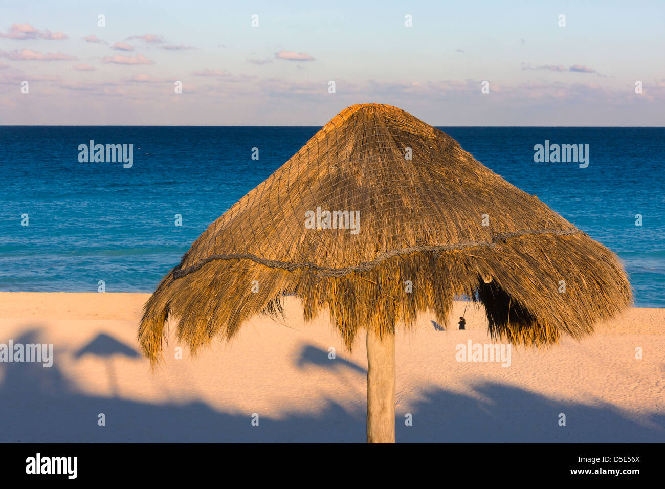 Straw canopy on the beach, Cancun, Quintana Roo State, Mexico Stock ...