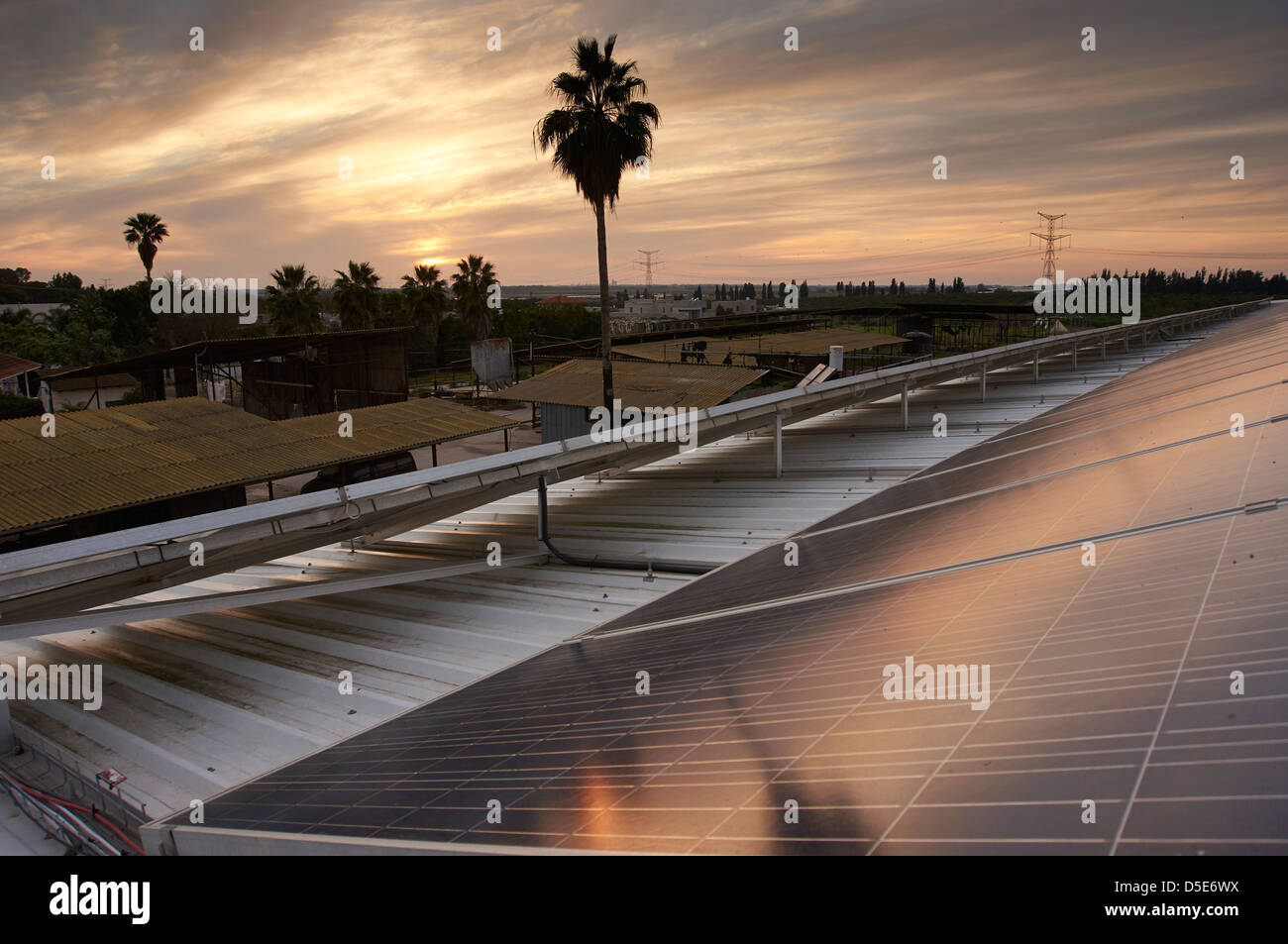 Sun energy capture hi-res stock photography and images - Alamy