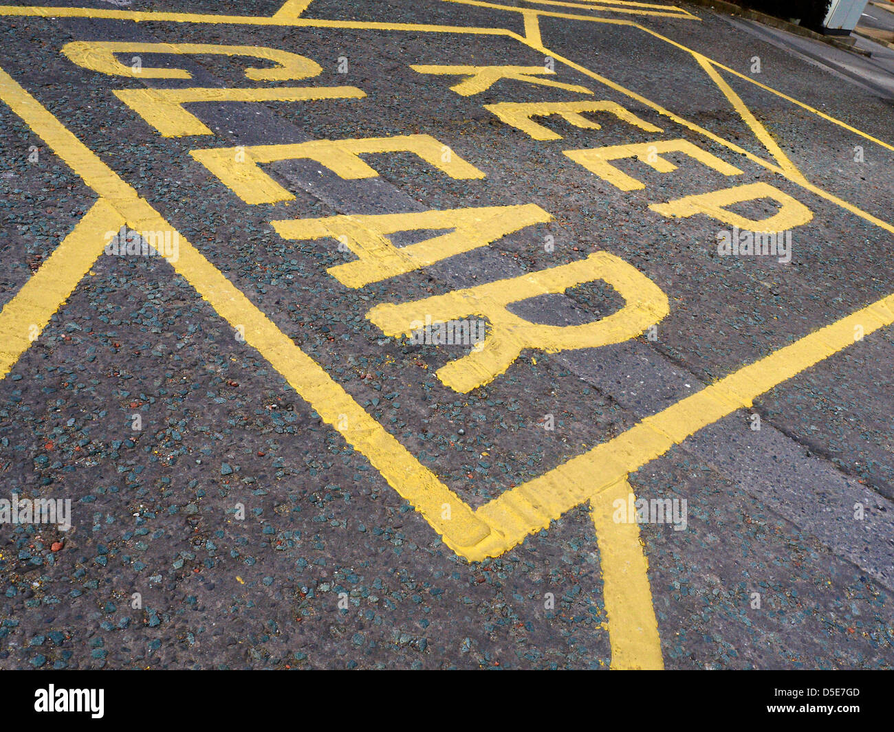 Yellow keep clear road sign hi-res stock photography and images - Alamy