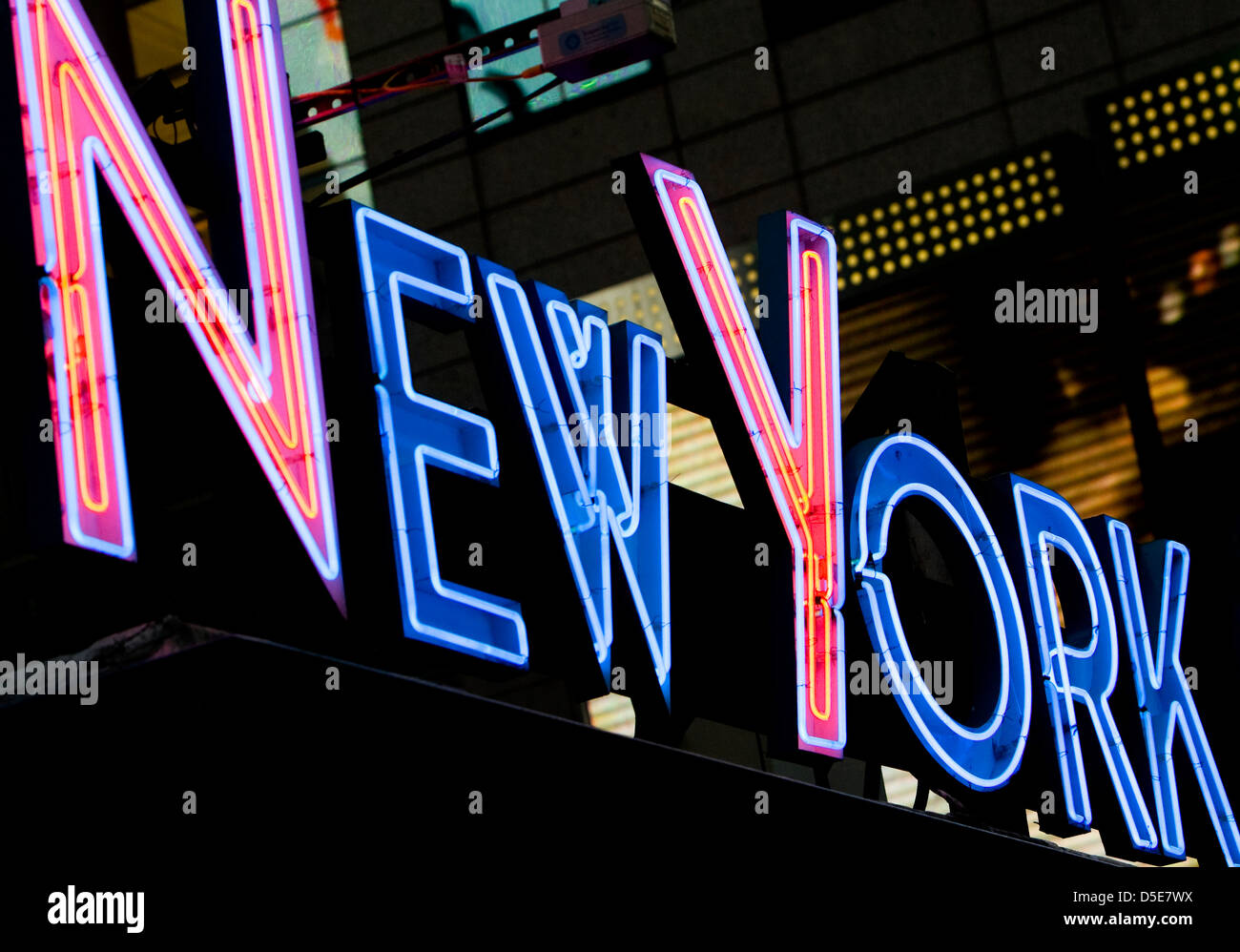Colourful neon signage hi-res stock photography and images - Alamy