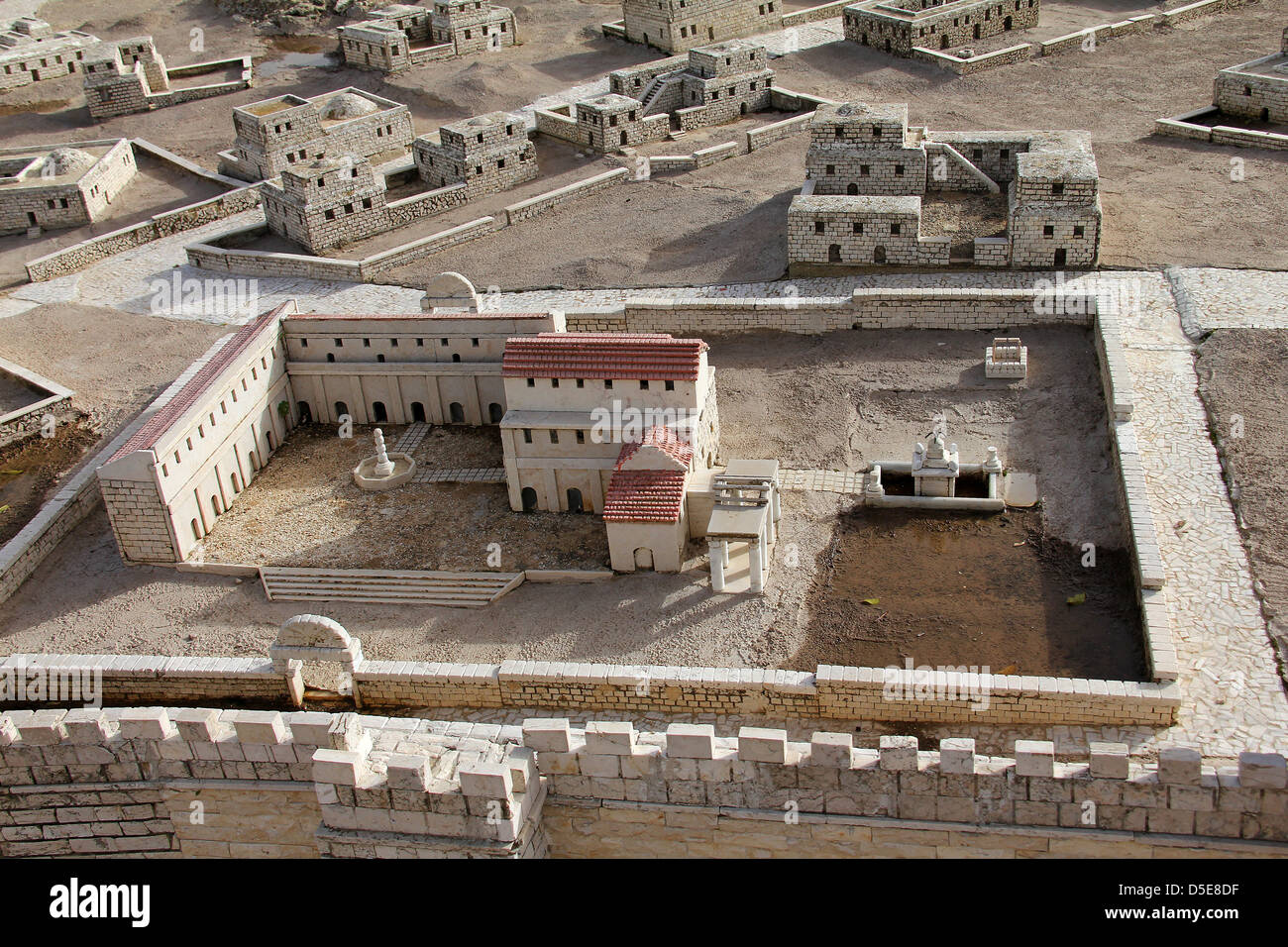 The house of a rich man in ancient Jerusalem Stock Photo - Alamy