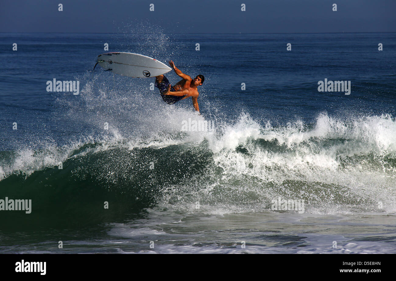 Aerial surfer hi-res stock photography and images - Alamy