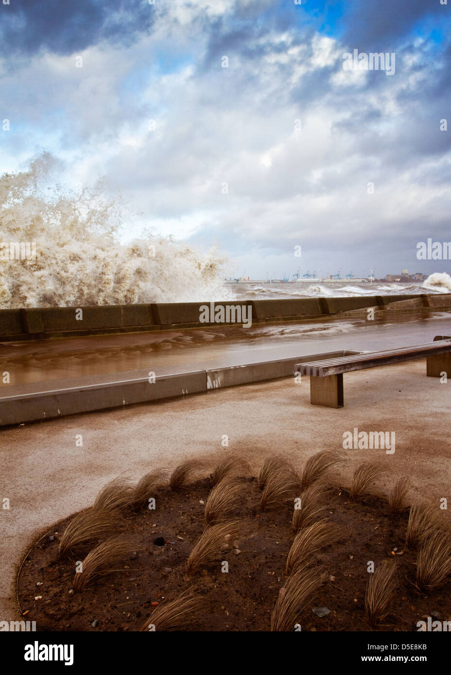 Tide and wind damage hi-res stock photography and images - Alamy