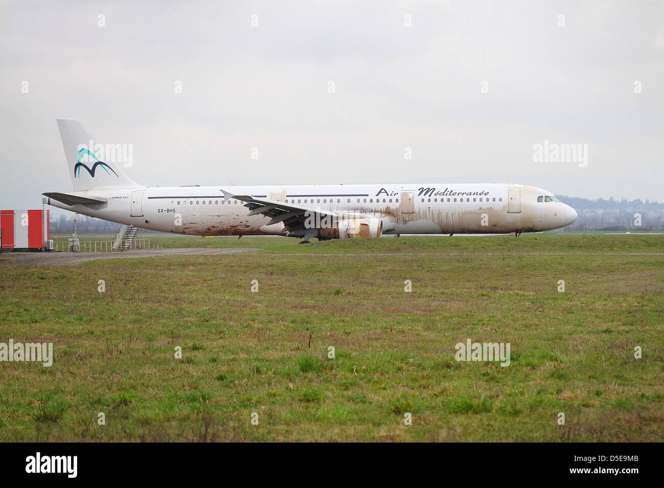 Air Mediterranee Airbus A 321 made runway excursion at Lyon Saint ...
