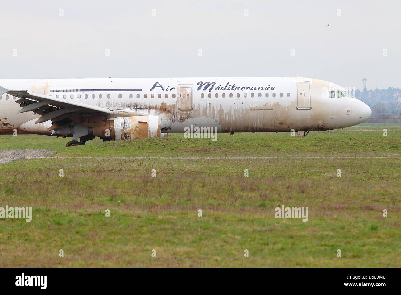 Air mediterranee airbus 321 made hi-res stock photography and images ...