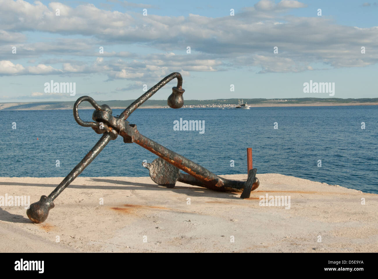 Anchor in view hi-res stock photography and images - Alamy