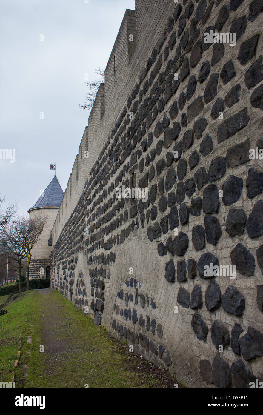 part of the old cologne city wall Stock Photo - Alamy