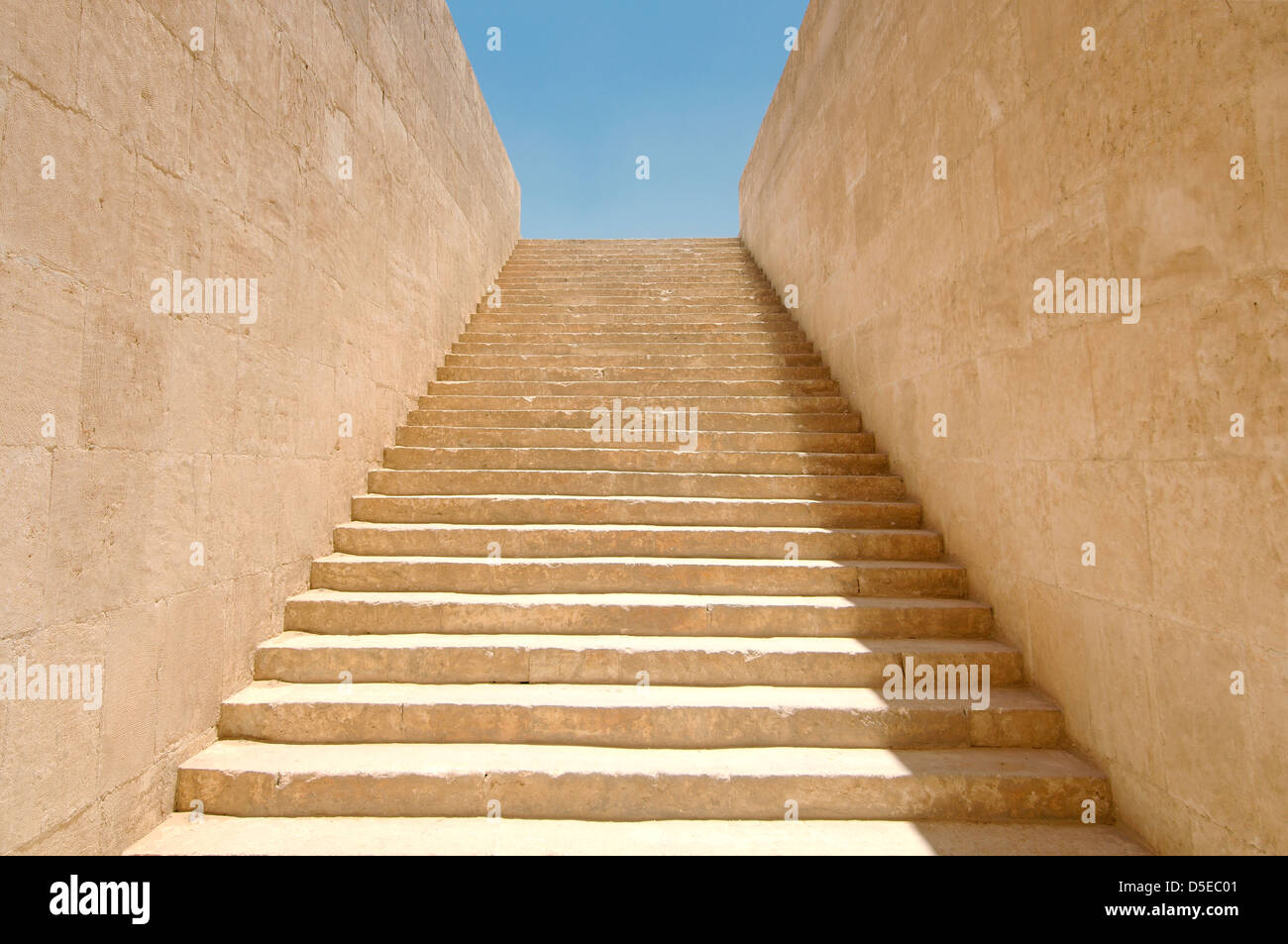 Ruined stairs tomb hi-res stock photography and images - Alamy