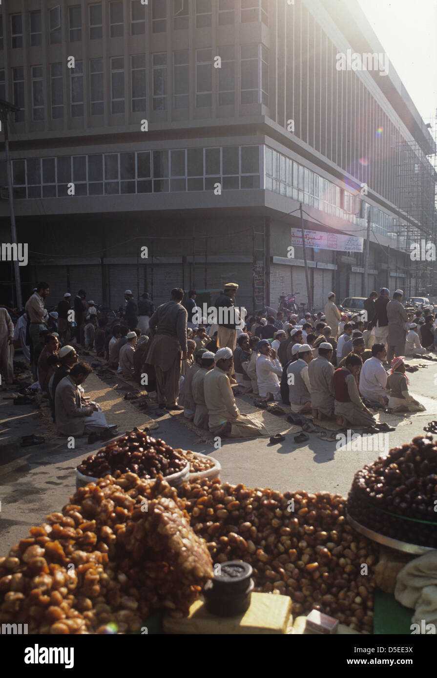 Street Scene In Lahore High Resolution Stock Photography and Images - Alamy