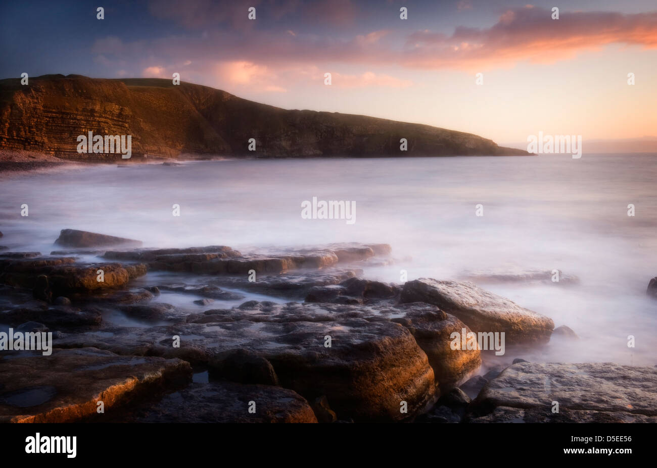 Dunraven golden cliffs Stock Photo - Alamy