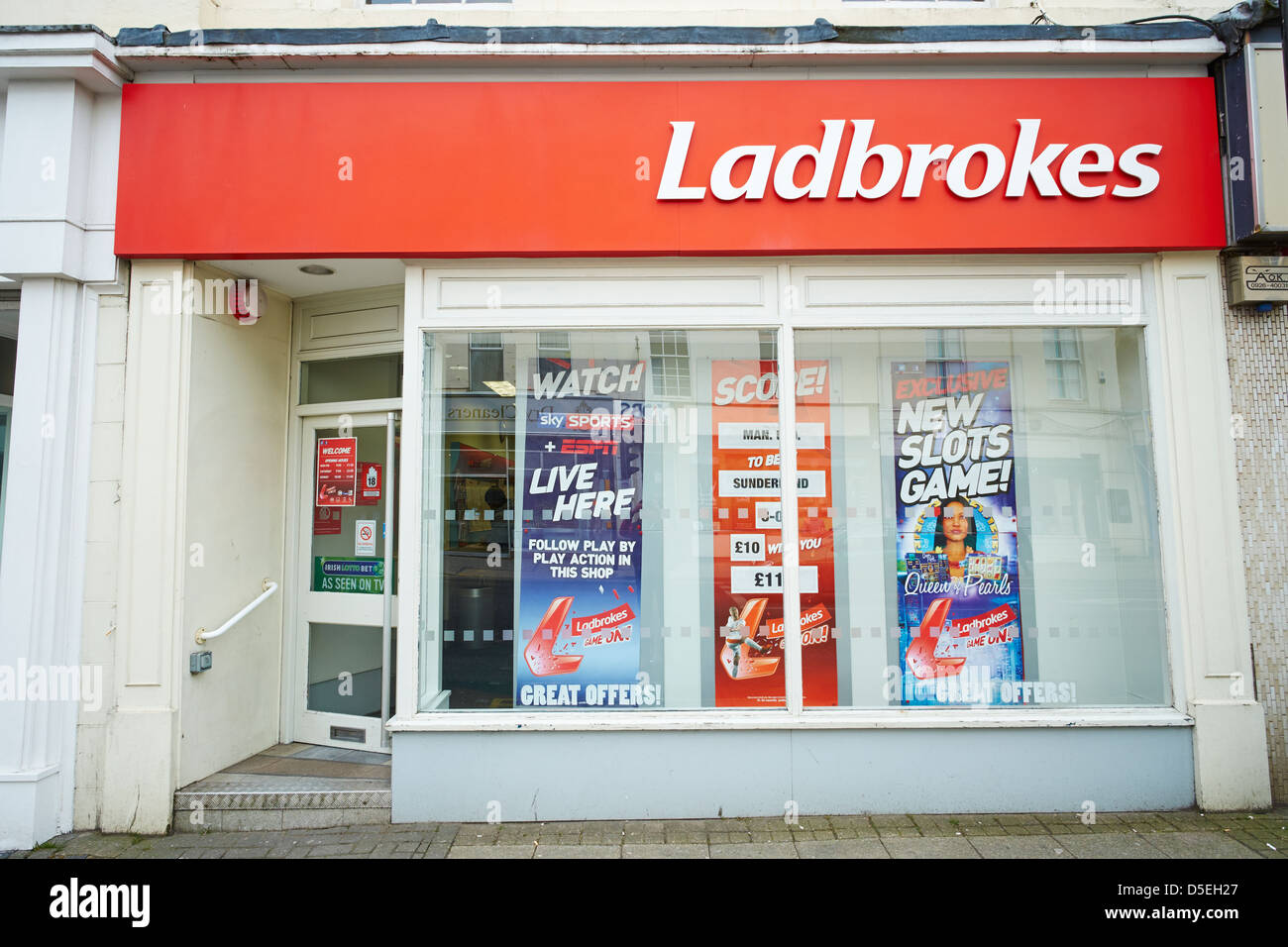 Betting window hi-res stock photography and images - Alamy