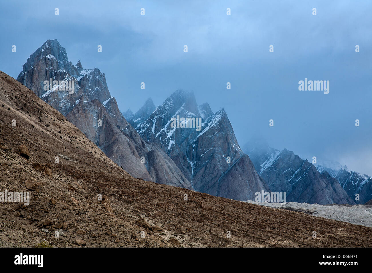 Baltoro hi-res stock photography and images - Alamy