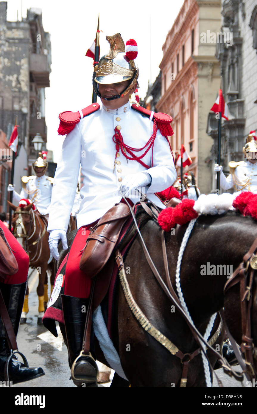 Presidential guard at Government Palace in Lima. Peru Stock Photo - Alamy