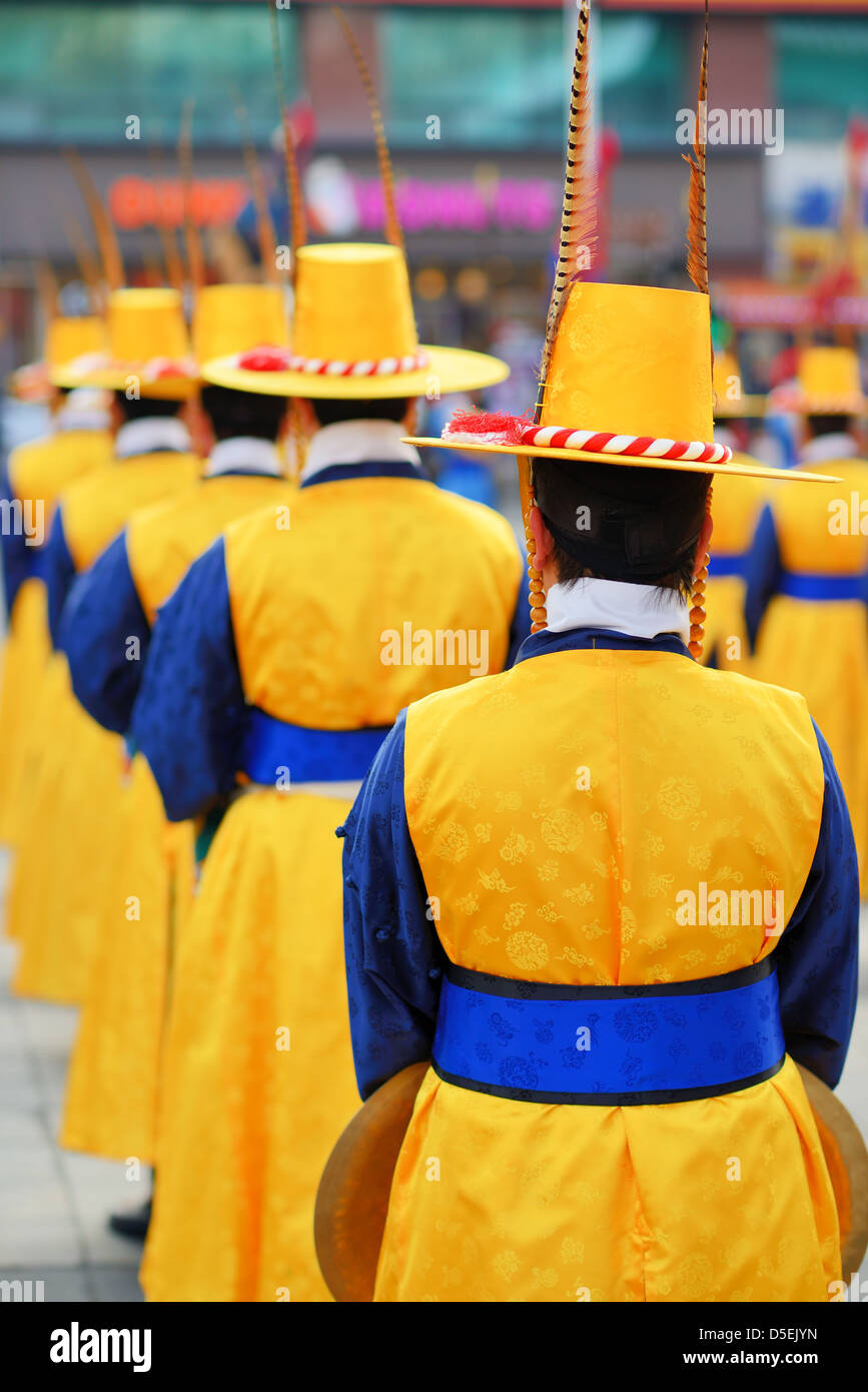 Shrine guards hi-res stock photography and images - Alamy