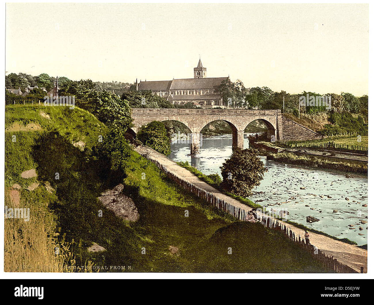 Dunblane cathedral historic scotland hi-res stock photography and ...