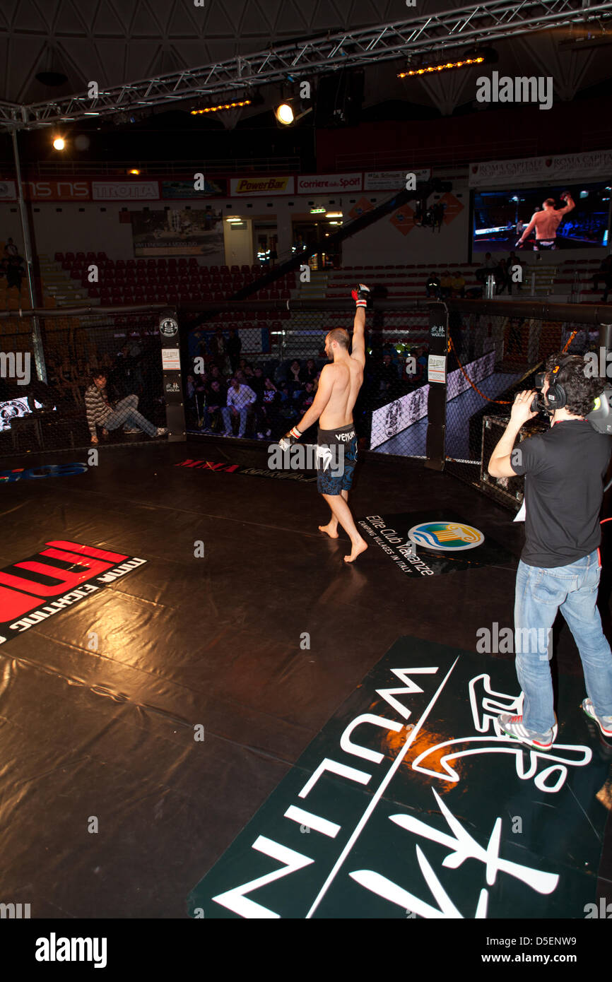 IMPERA MMA Fighting Championship 2013 Rome, Match between Francesco ...