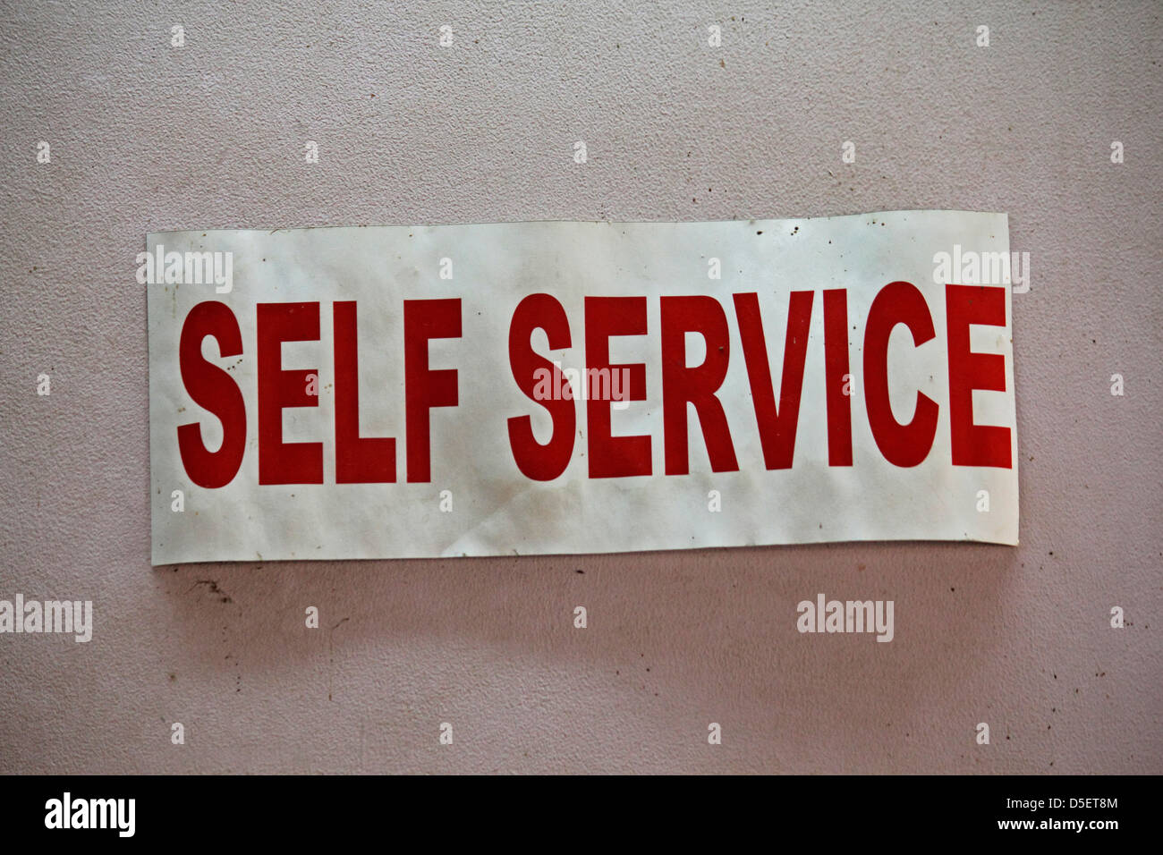 Self service sign hi-res stock photography and images - Alamy