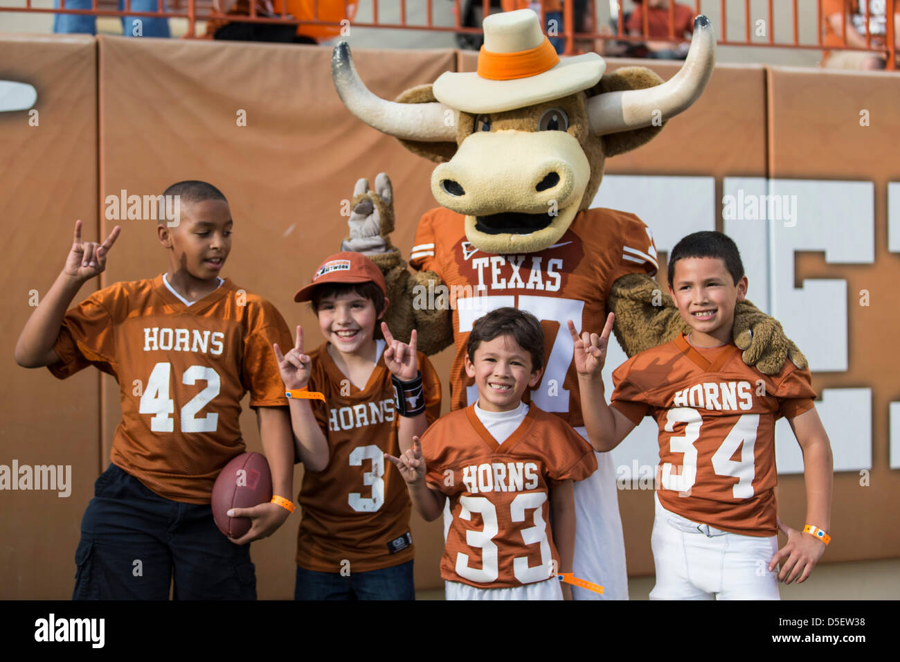 March 30, 2013 - March 30, 2103: Texas Longhorns fans pose with Bevo ...