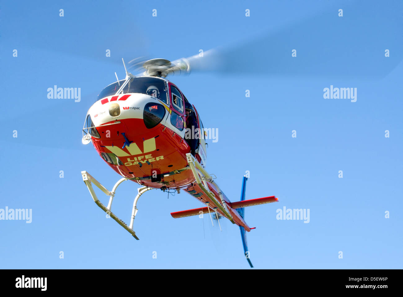 Helicopter rescue crew hi-res stock photography and images - Alamy