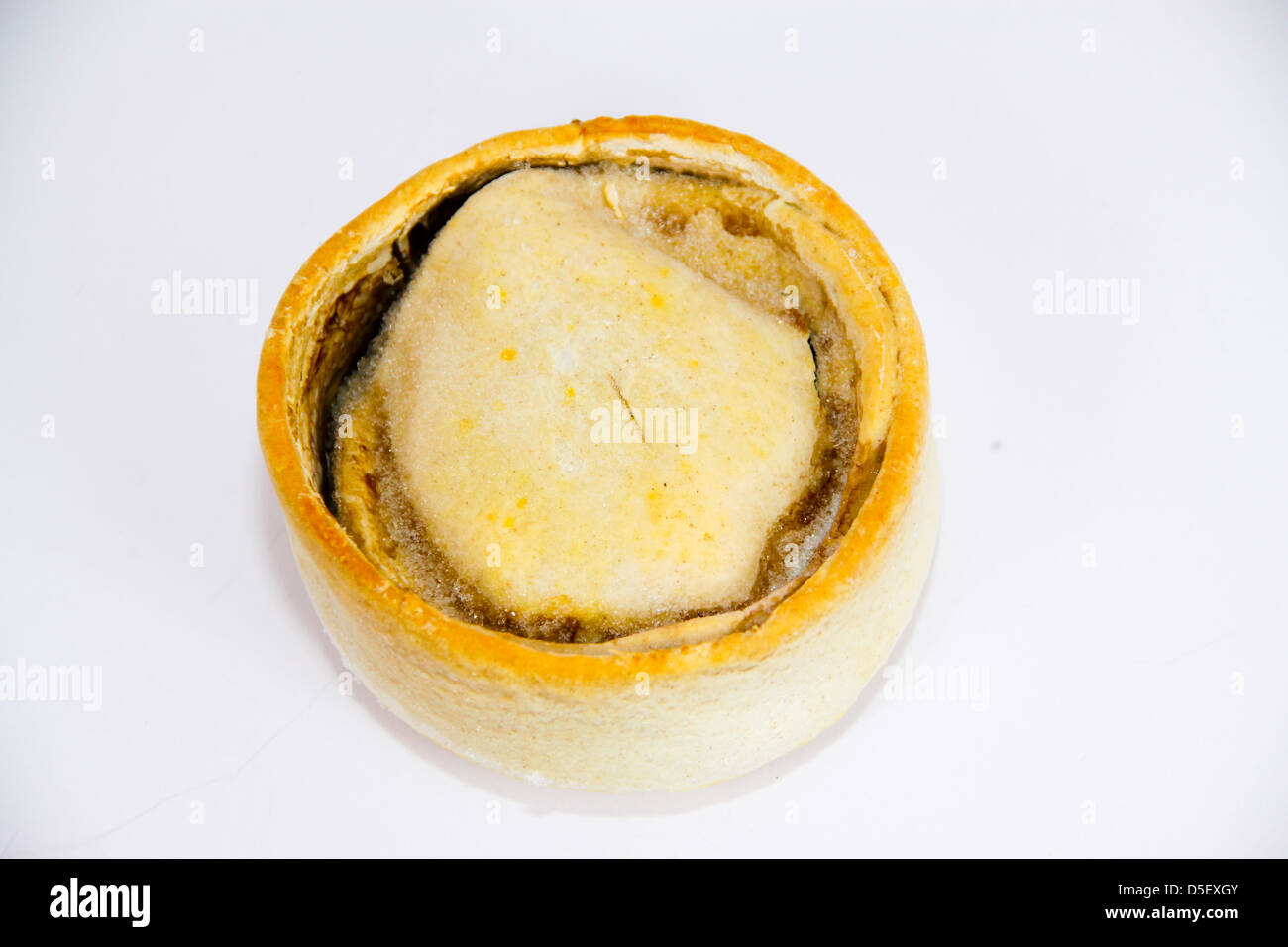 Traditional round Scotch meat pie Stock Photo - Alamy