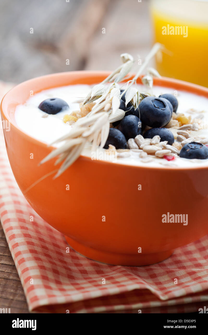 Berry muesli yogurt hi-res stock photography and images - Alamy
