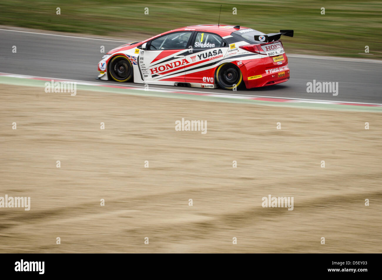 Round 1, British Touring Car Championship. Brands Hatch Race circuit ...