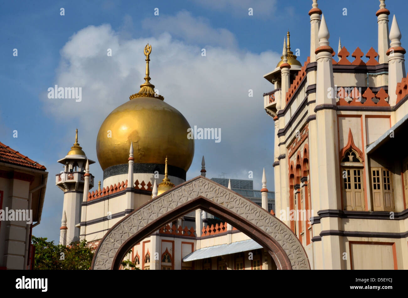 Masjid Sultan mosque Singapore Stock Photo - Alamy