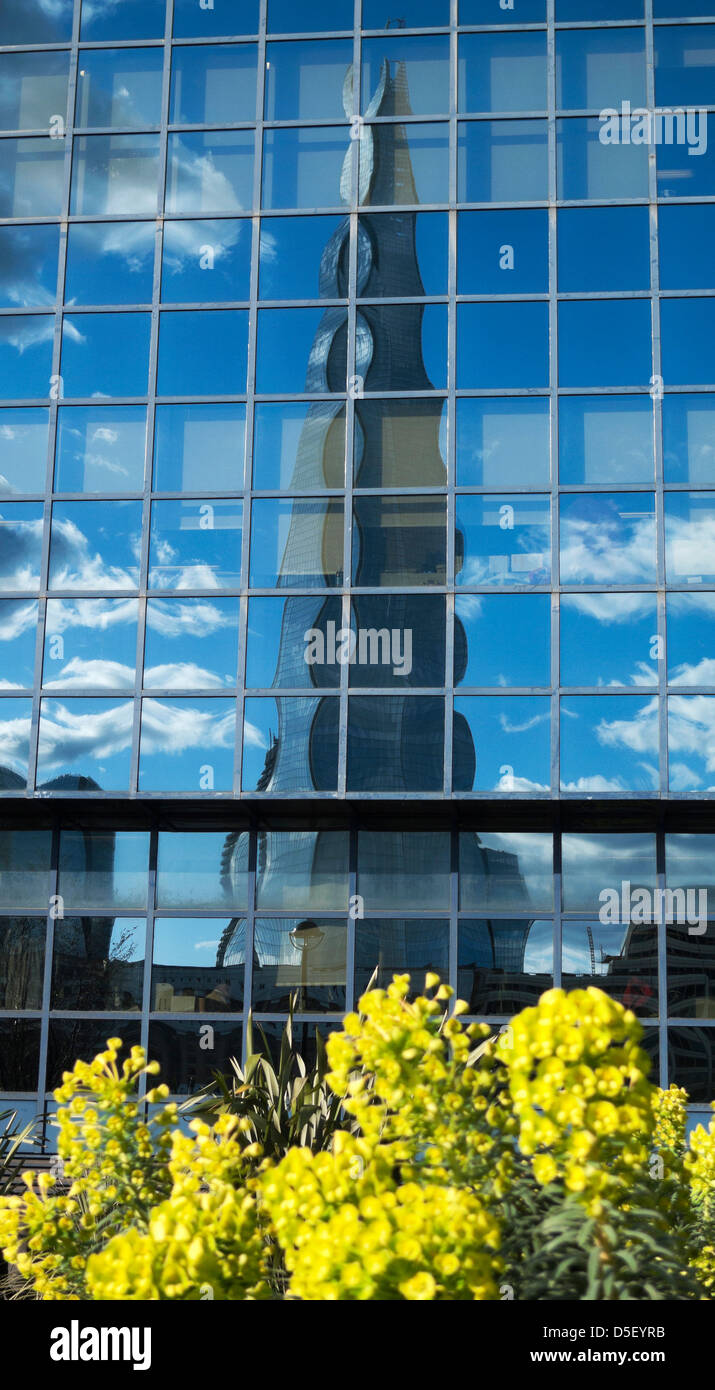 Yellow shard hi-res stock photography and images - Alamy