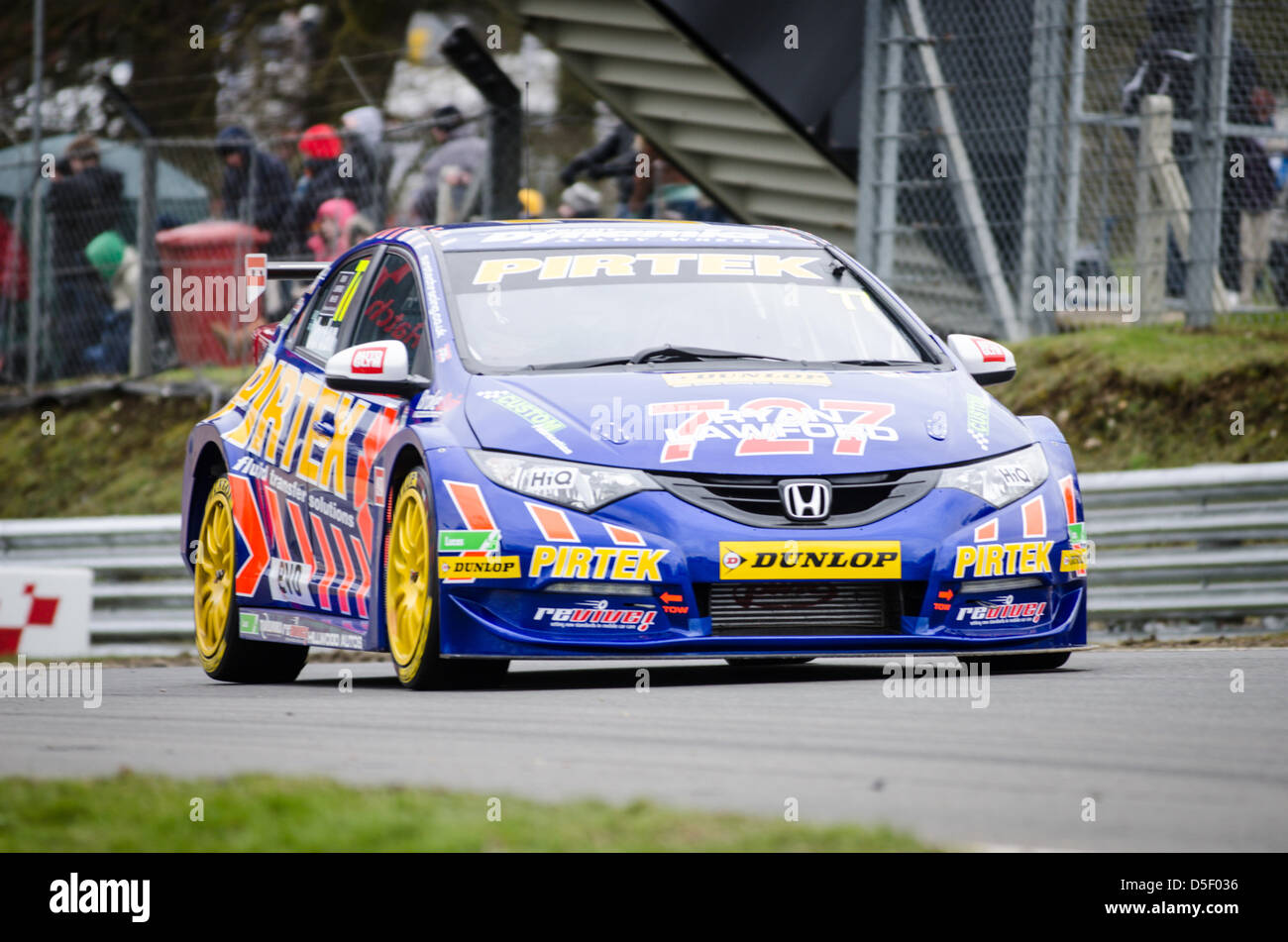 Round 1, British Touring Car Championship. Brands Hatch Race circuit ...