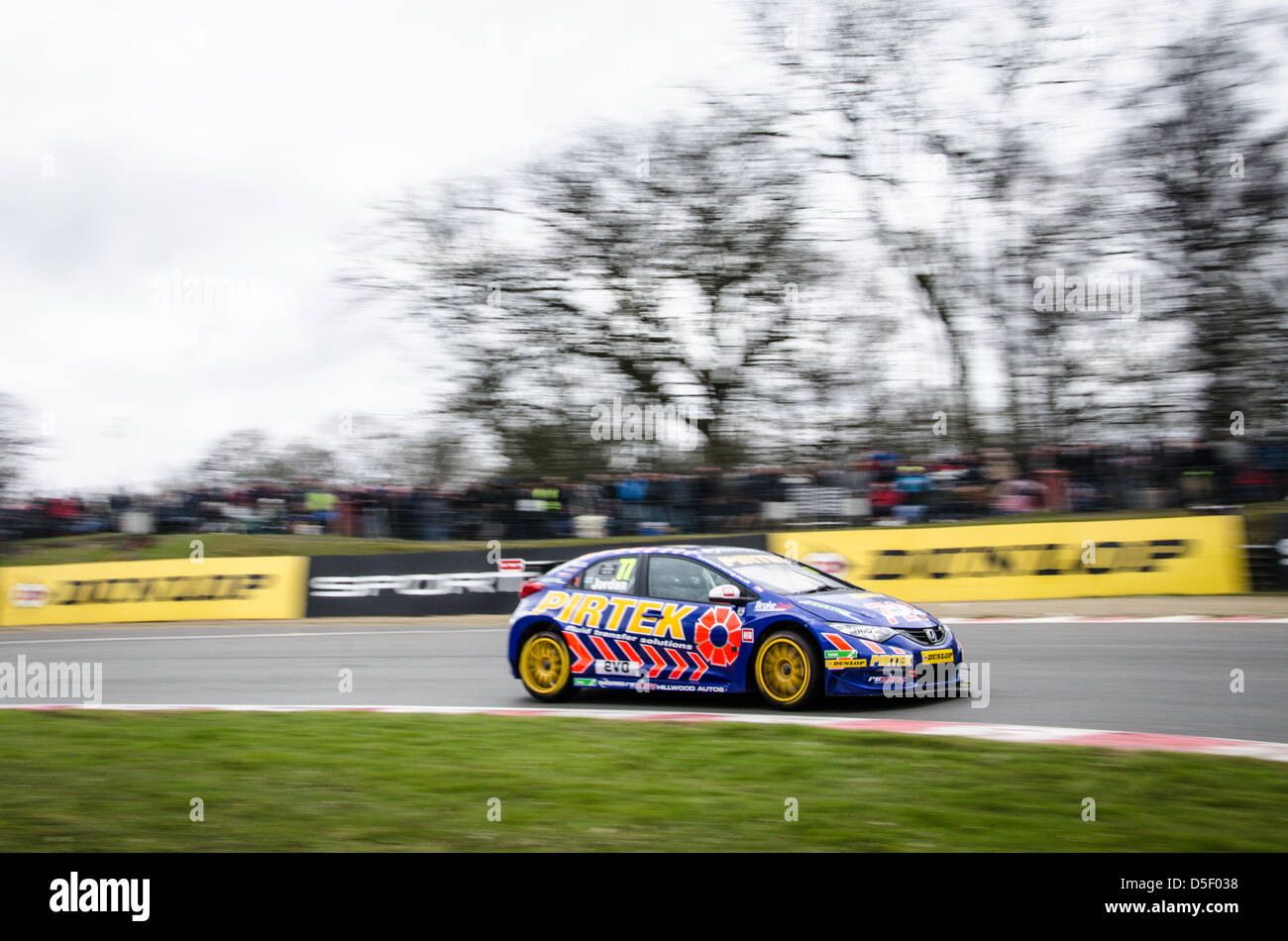 Round 1, British Touring Car Championship. Brands Hatch Race circuit ...