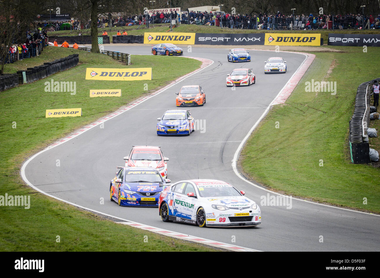 Round 1, British Touring Car Championship. Brands Hatch Race circuit ...