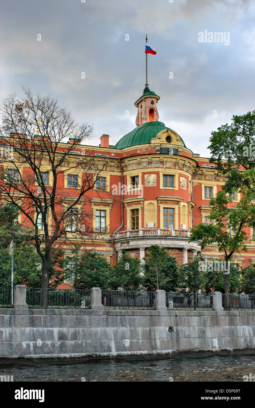 Old mikhailovsky palace hi-res stock photography and images - Alamy