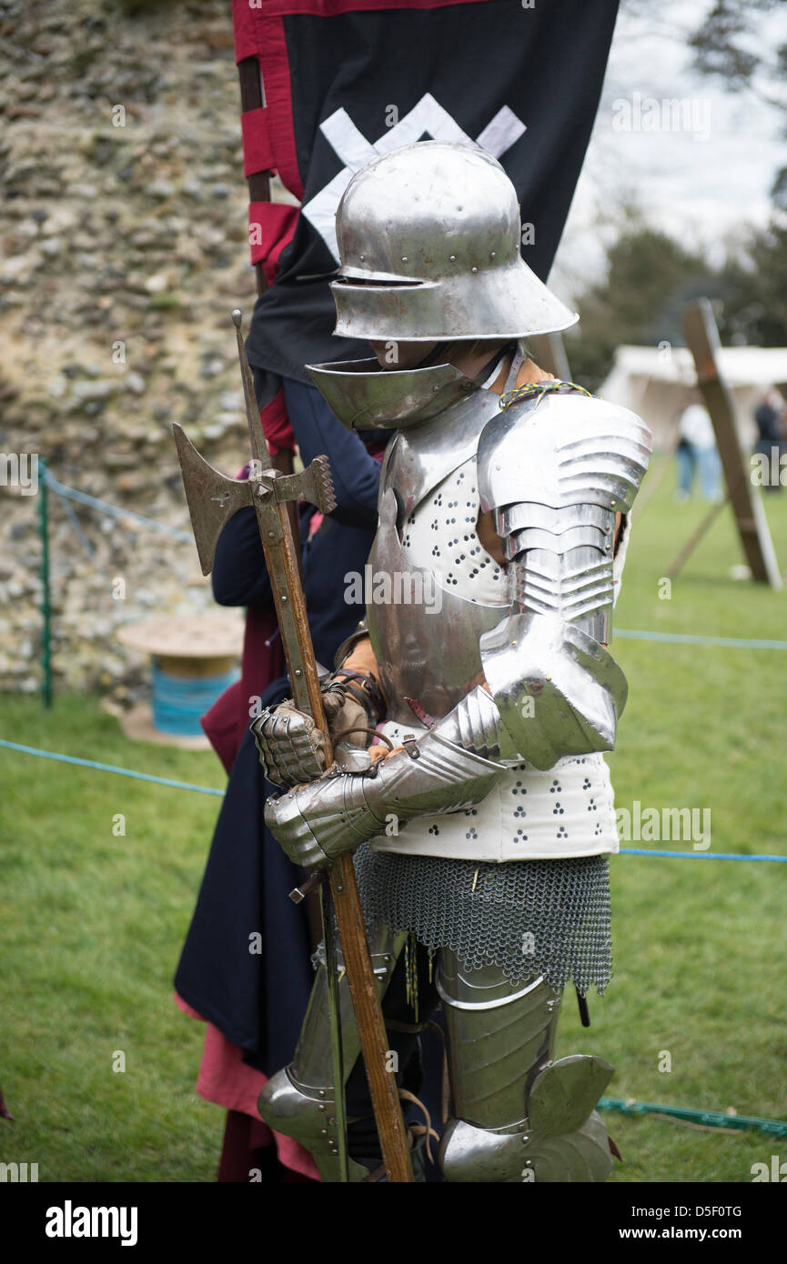 Medieval armour hi-res stock photography and images - Alamy