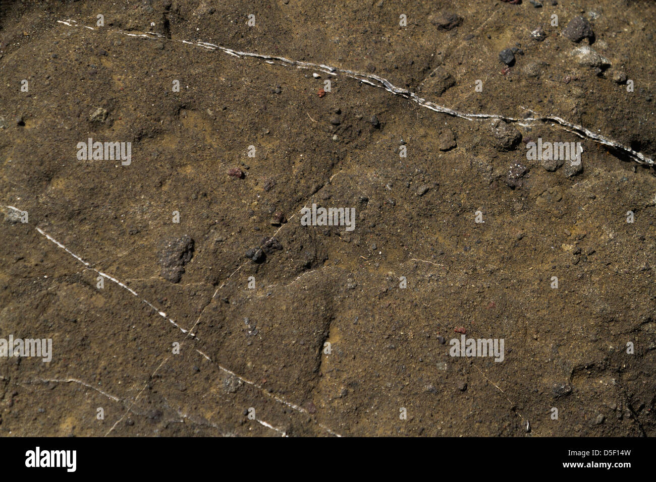 Rock line hi-res stock photography and images - Alamy