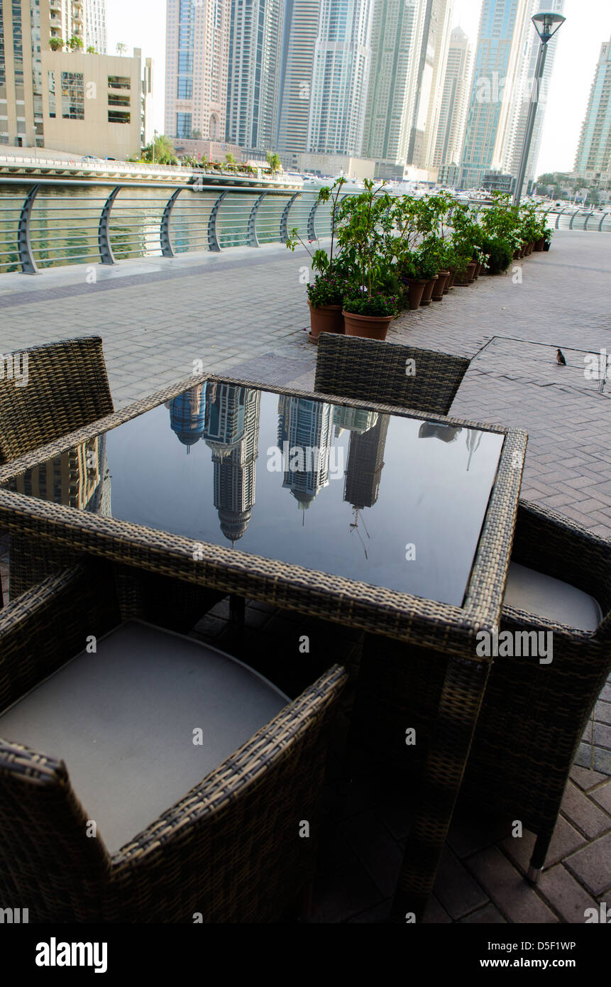 Dubai table hi-res stock photography and images - Alamy