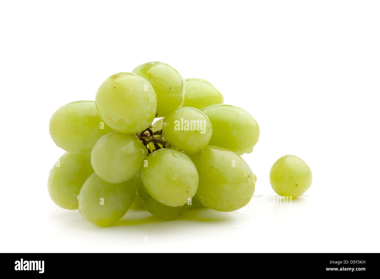 Fresh green grapes on white isolated background Stock Photo - Alamy
