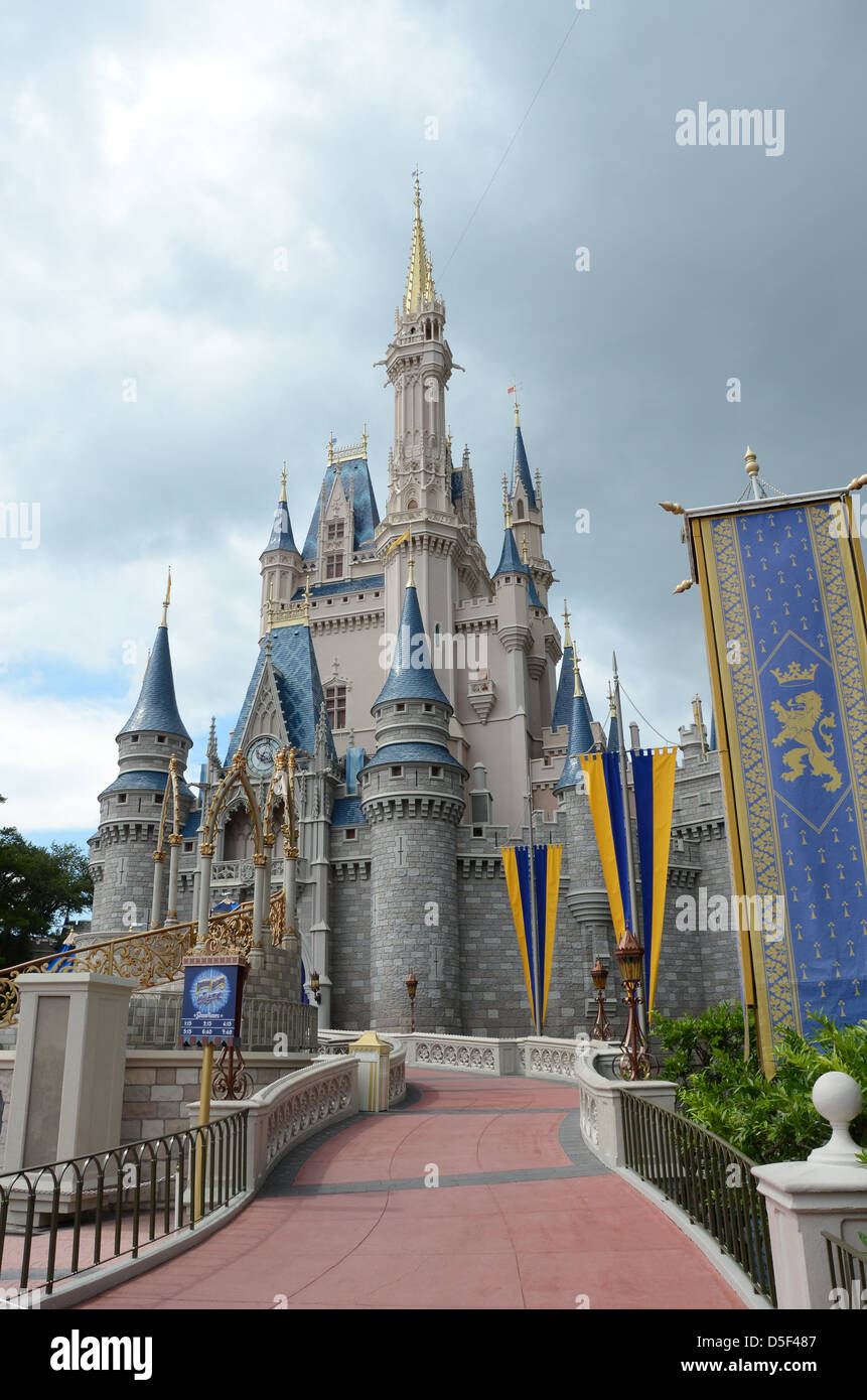 Cinderella Castle, Magic Kingdom, Walt Disney World Resort, Orlando ...