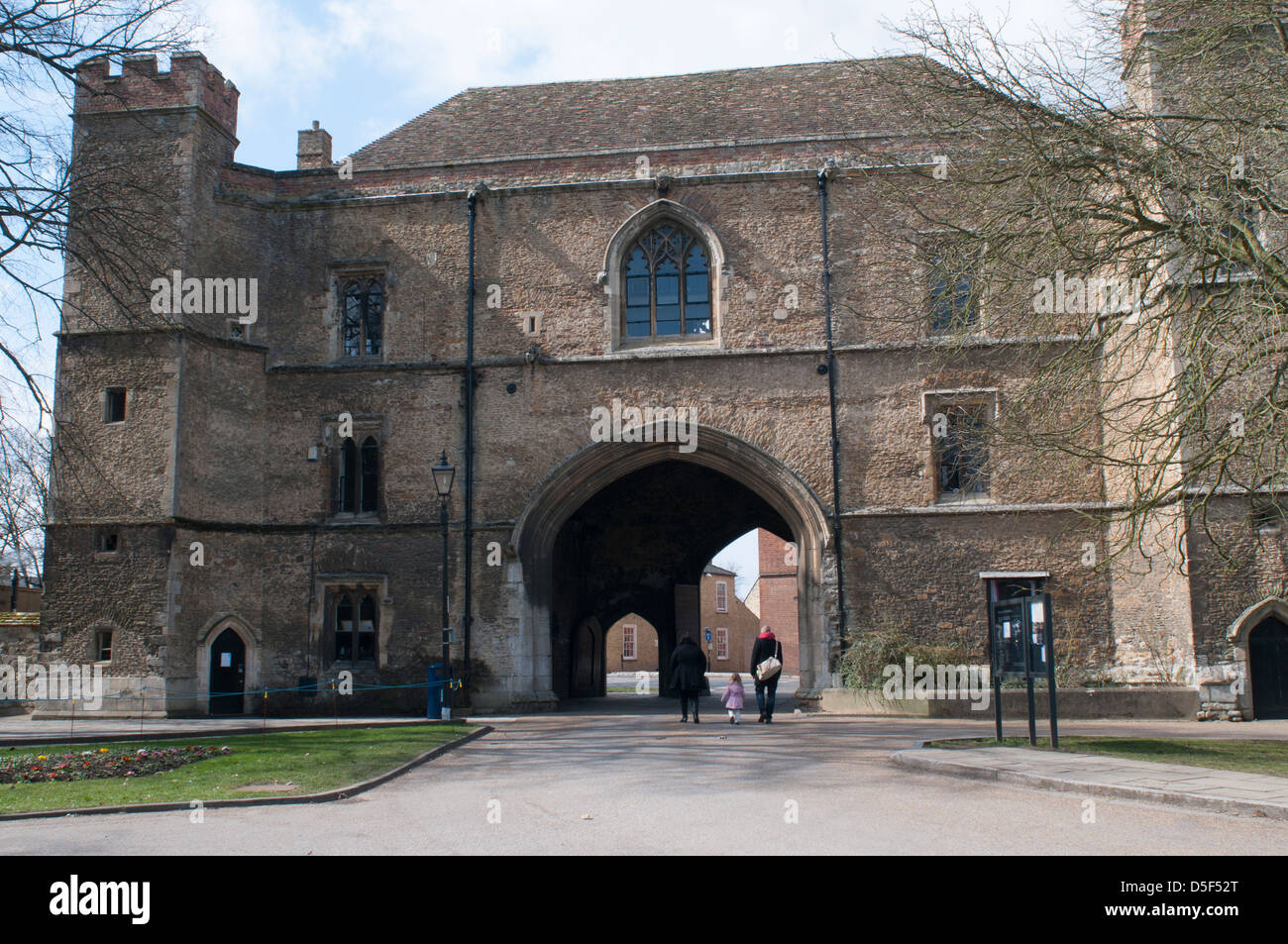 Ely cambridgeshire gate building hi-res stock photography and images ...