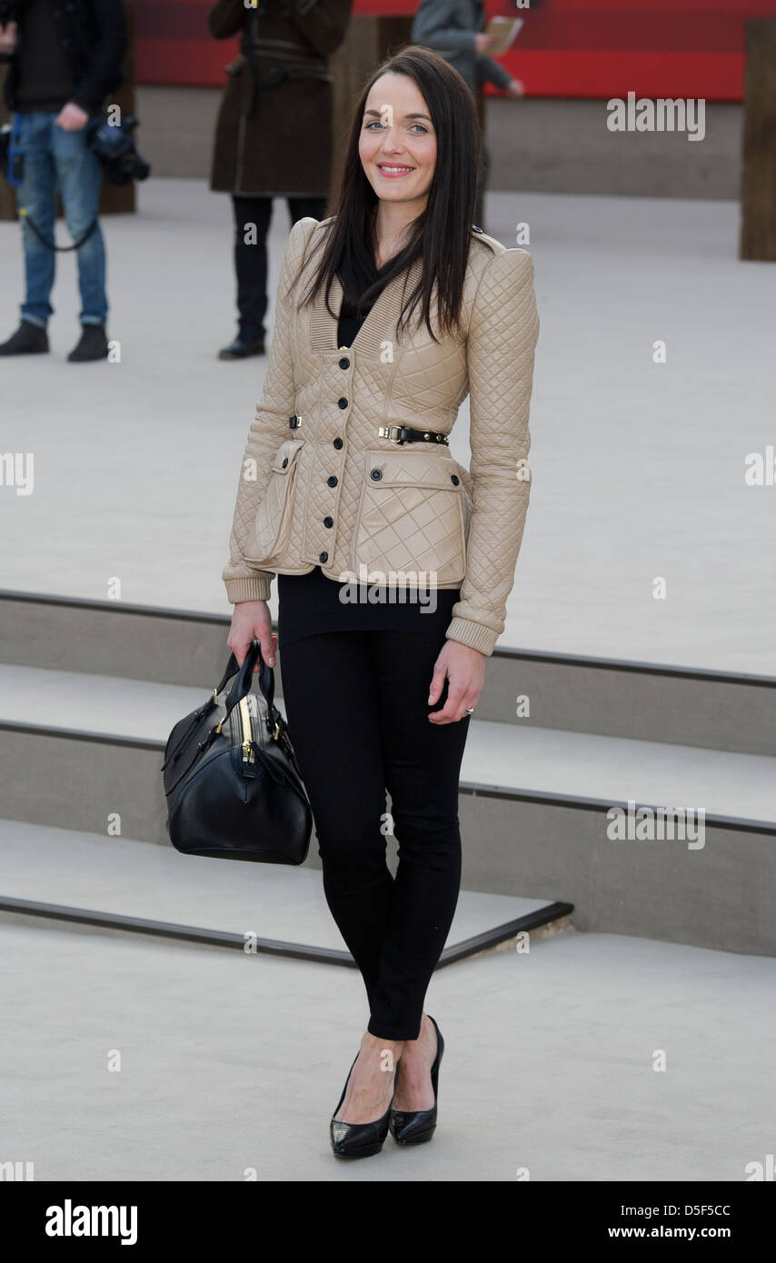 Victoria Pendleton arrives for the Burberry Prorsum fashion collection ...