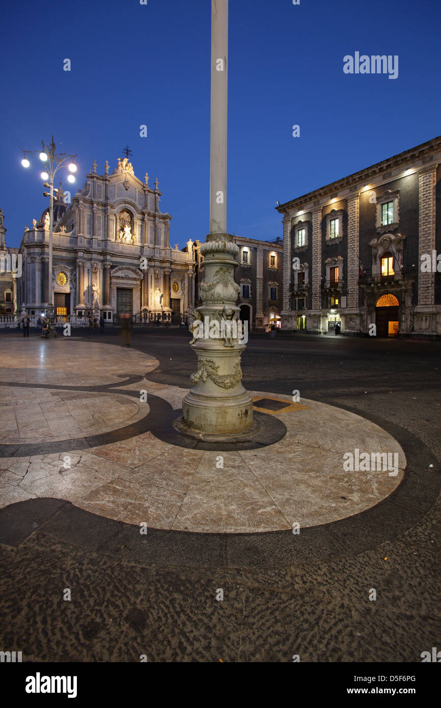 Duomo square catania hi-res stock photography and images - Alamy