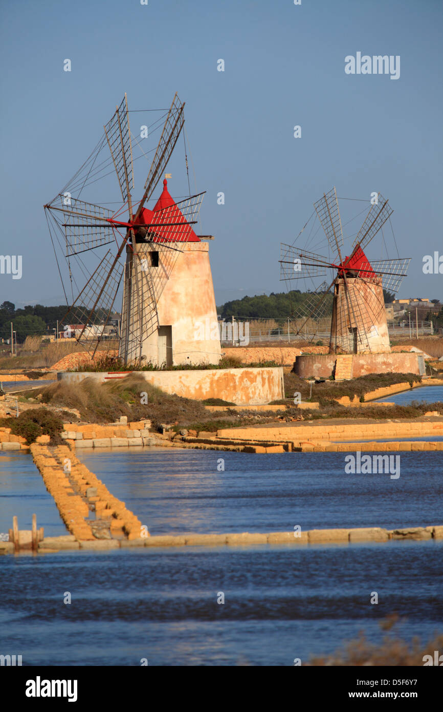 Windmill sicily trapani history hi-res stock photography and images - Alamy