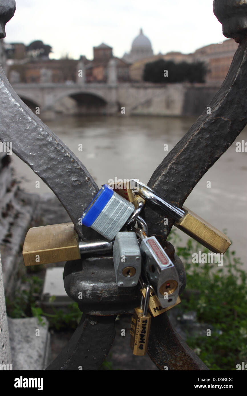 Padlocks locked in a bridge in Rome (Eternal Town) to promise eternal ...