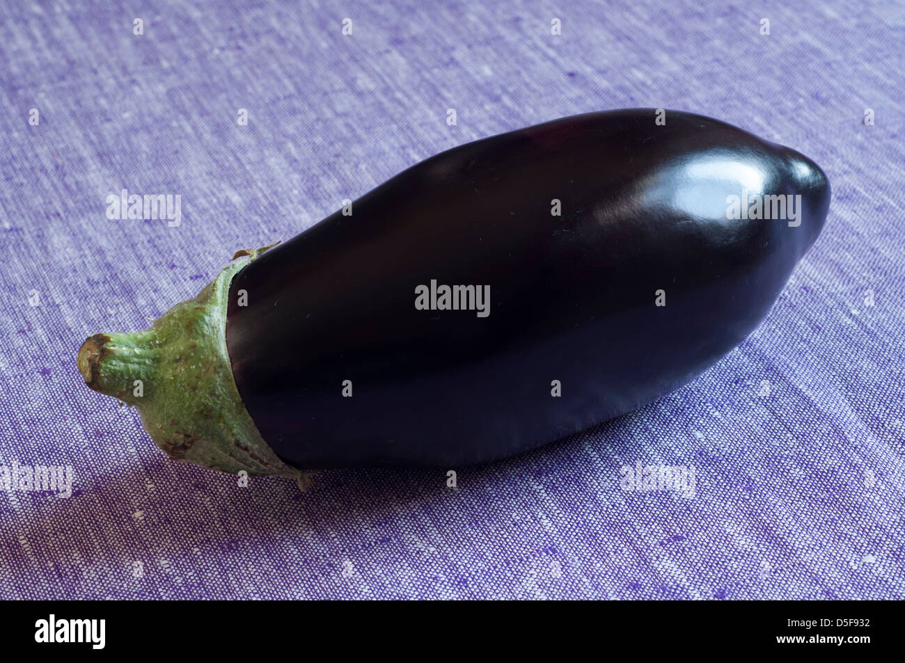 Close-up view of Italian organic Aubergine Stock Photo - Alamy