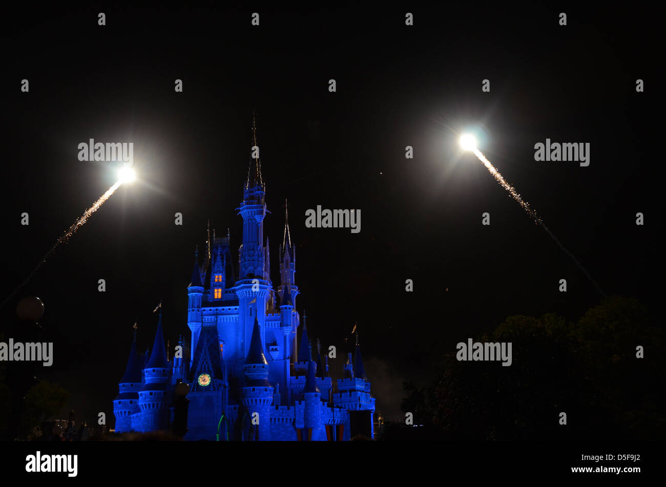 Disney castle fireworks hi-res stock photography and images - Alamy