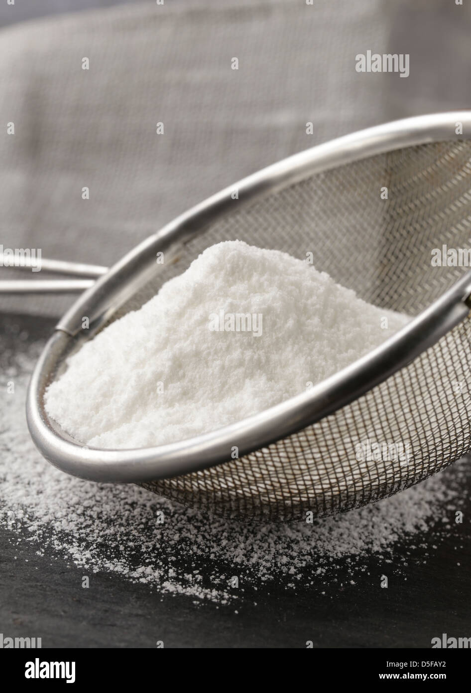 Powdered metal hi-res stock photography and images - Alamy